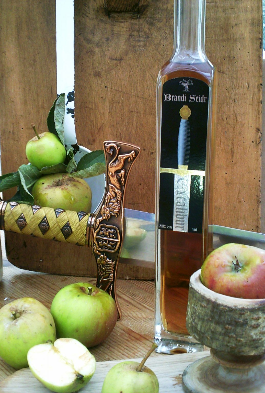 Traditional craft Welsh cider producers, craft cider producers in the ...